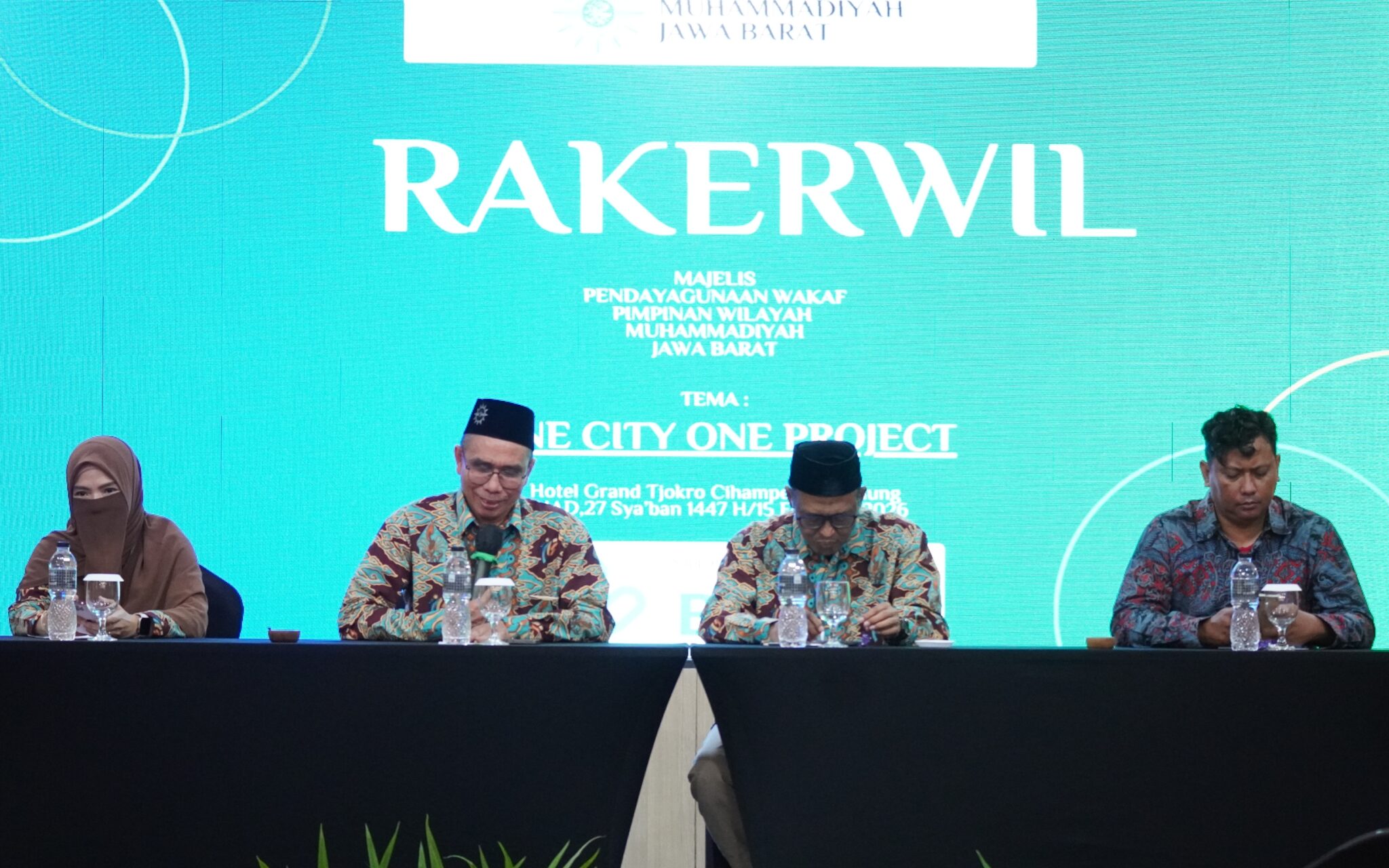 Rakerwil Majelis Wakaf PWM Jawa Barat: One City One Project, Perkuat ...